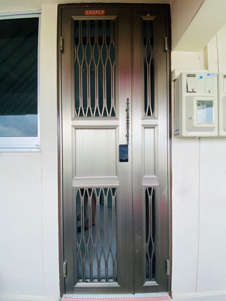 Digital locks even on older aluminum gates - My Digital Lock